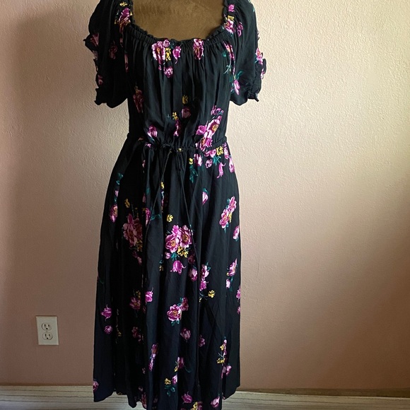 torrid | Dresses | Torrid Black Midi Dress With Pink Floral Design ...